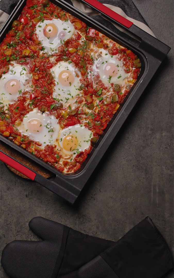 Shakshuka: easy recipe with eggs and tomato | Cooking Lovers